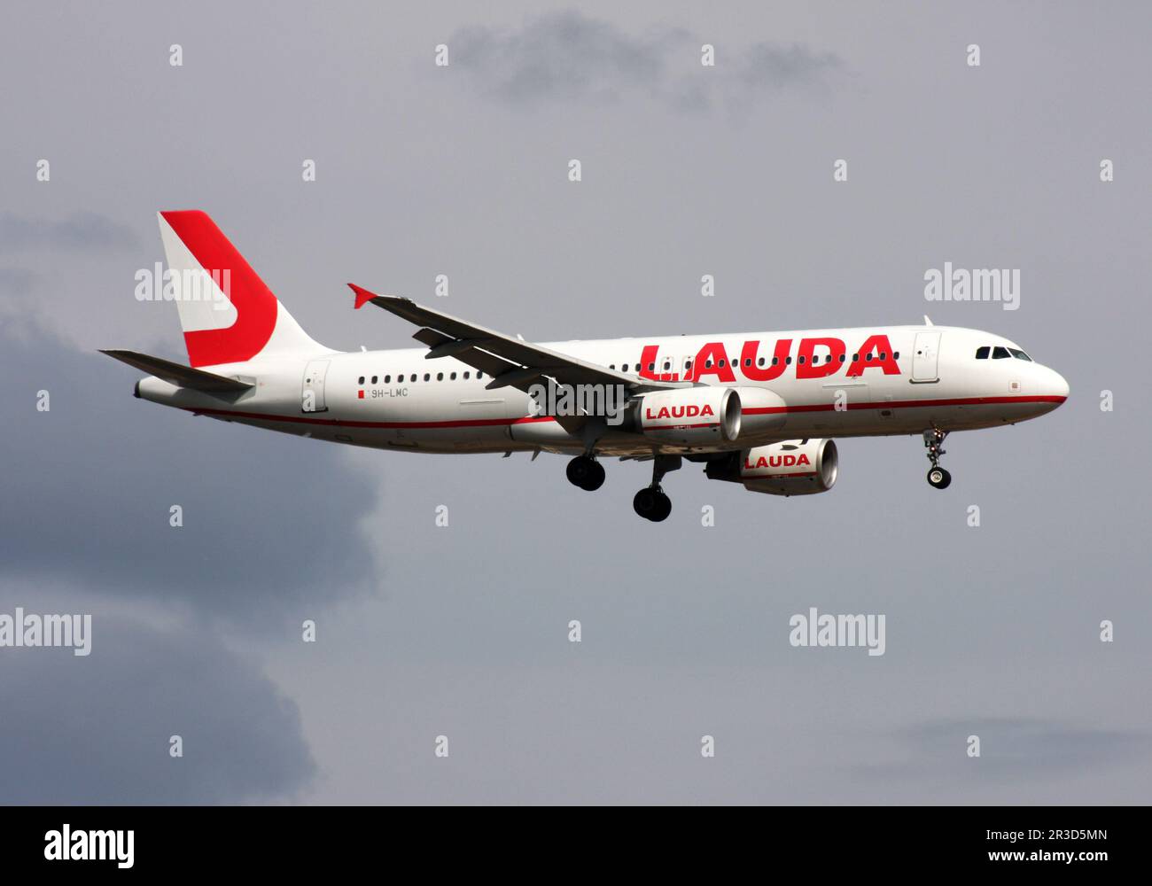 Lauda a320 hi-res stock photography and images - Alamy