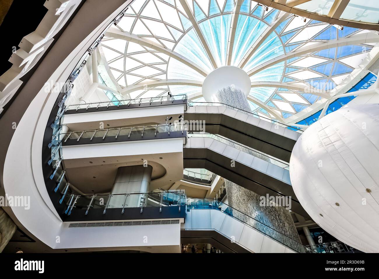 Shopping mall roof hi-res stock photography and images - Alamy