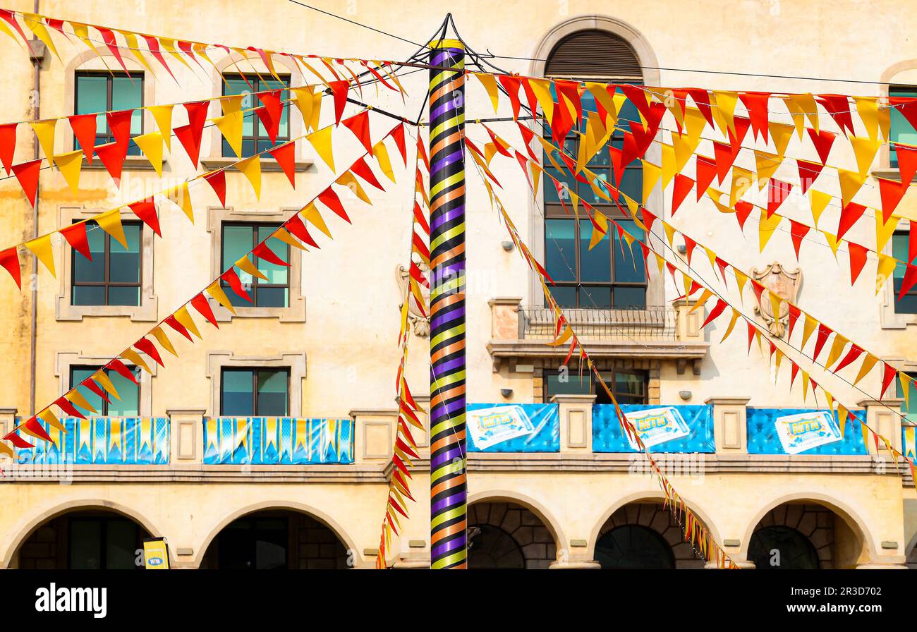 Strung up bunting hi-res stock photography and images - Alamy