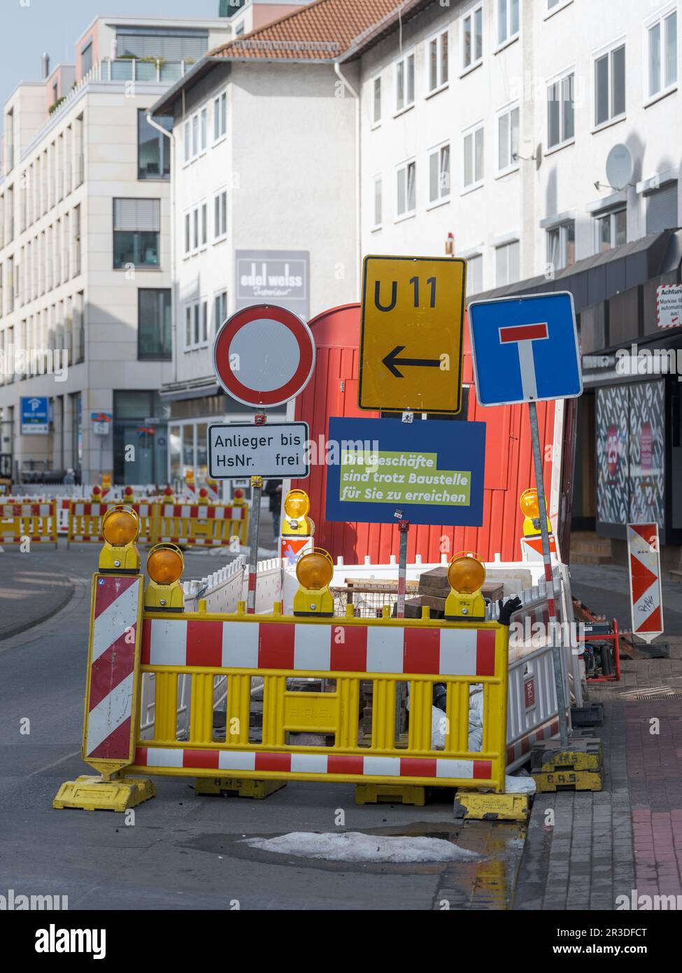 Confusing traffic signs Stock Photo - Alamy