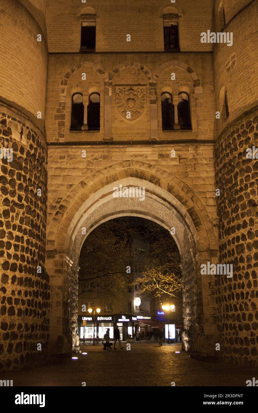 City wall of cologne hi-res stock photography and images - Alamy