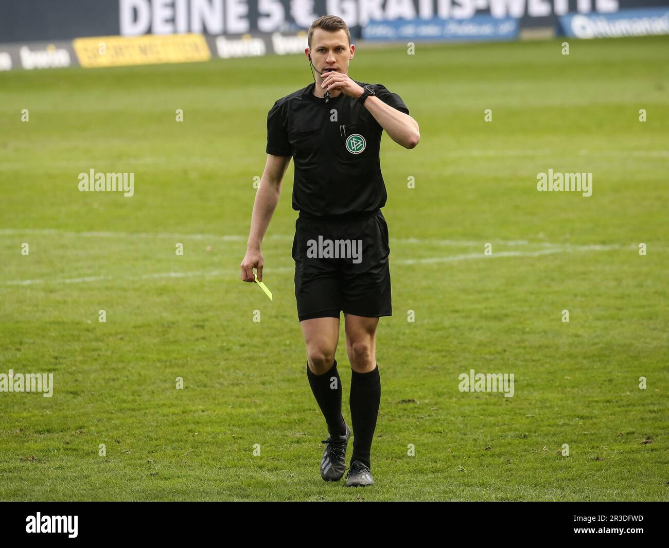 Referee florian lechner hi-res stock photography and images - Alamy