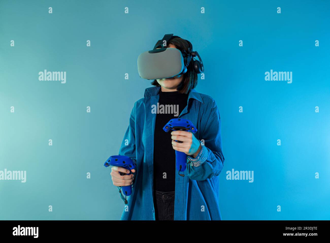 Developer using virtual reality hi-res stock photography and images - Alamy