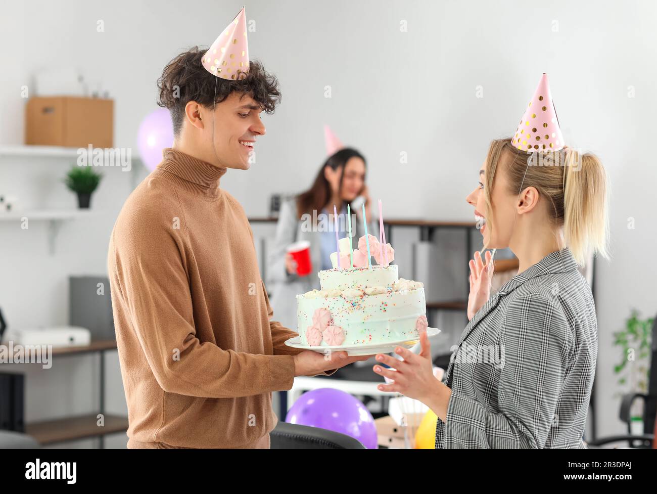 Team greeting colleague office birthday hi-res stock photography and ...
