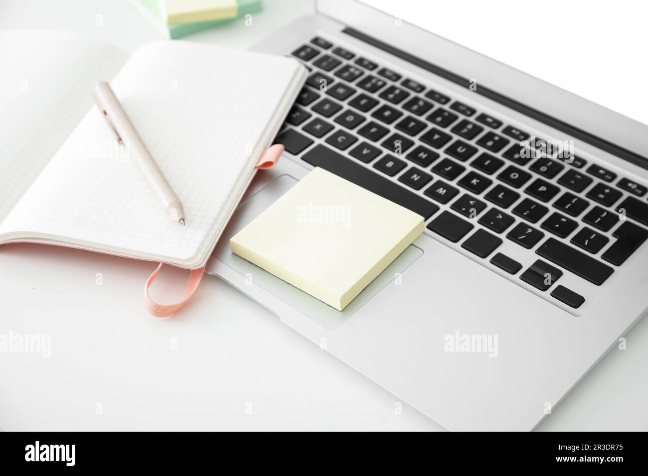Sticky notes pen laptop table adhesive note hi-res stock photography ...