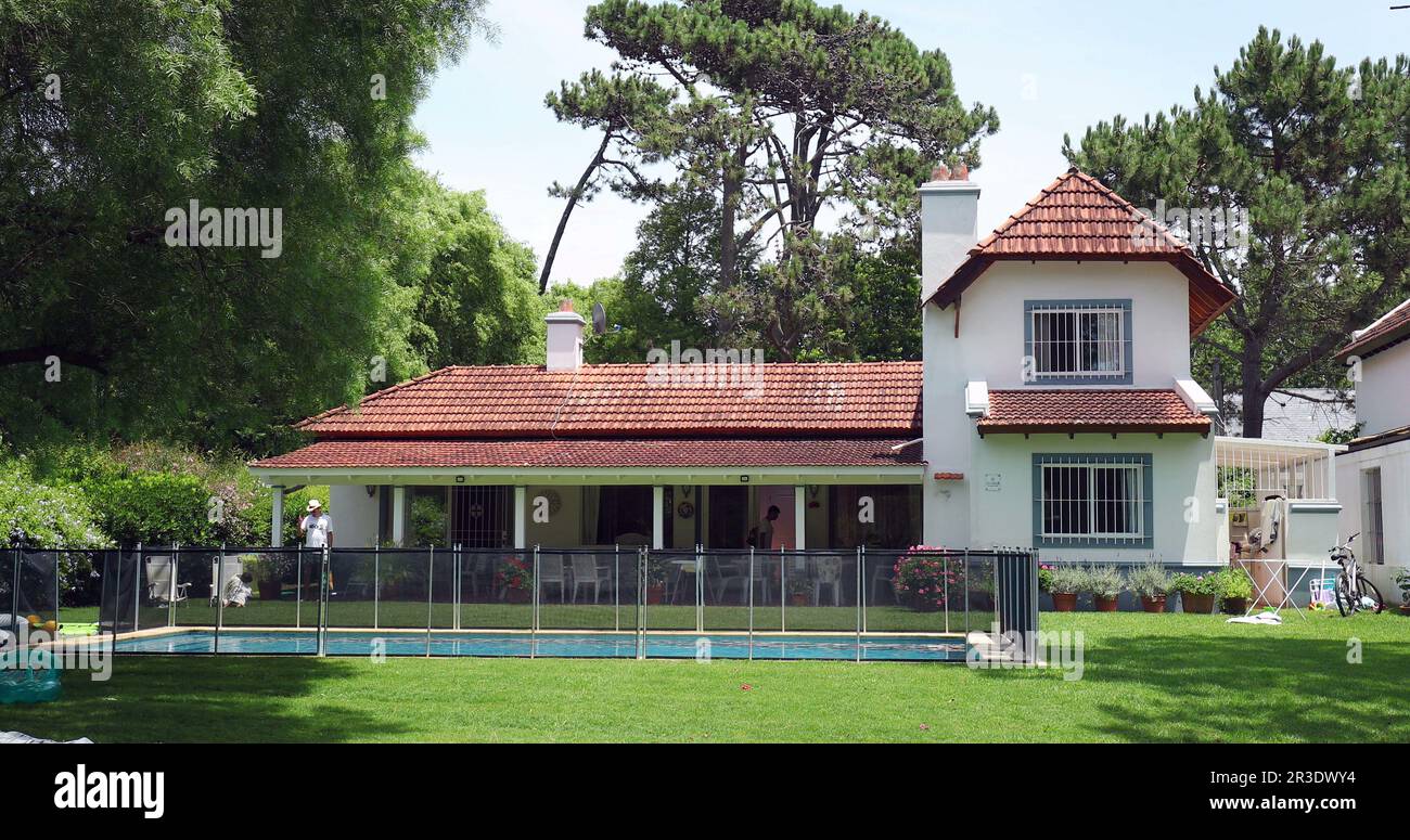 House home residential exterior establishing shot Stock Photo - Alamy