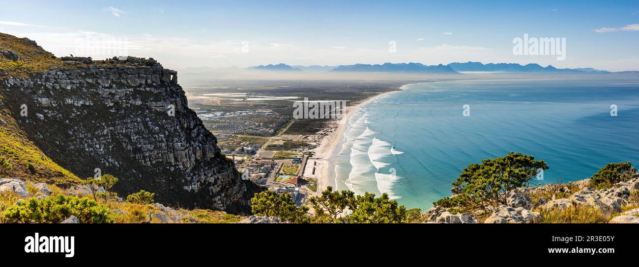 Elevated beach hi-res stock photography and images - Alamy