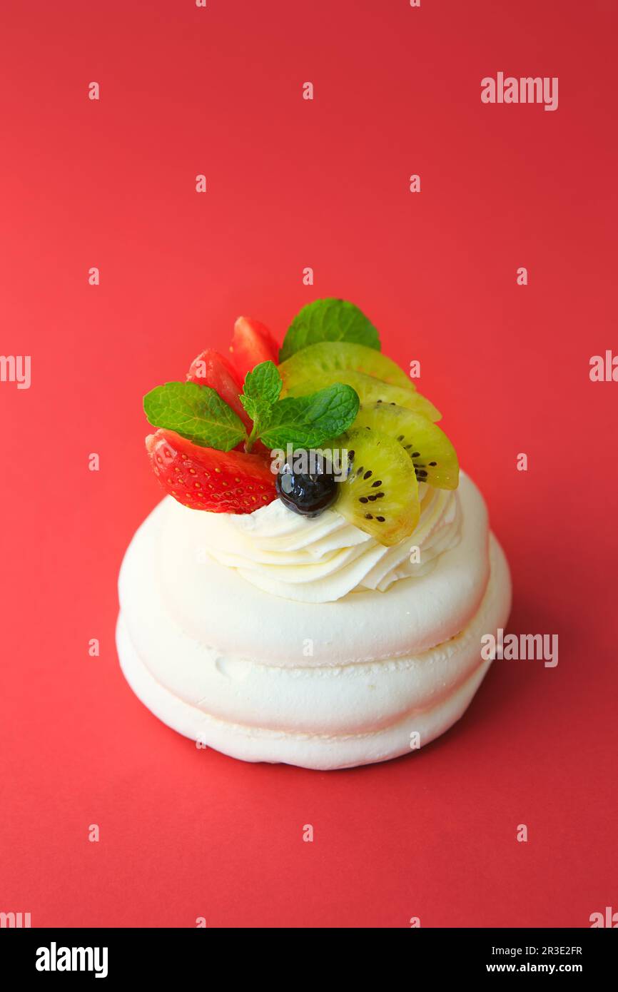 Mini Pavlova Cake meringue dessert with crisp crust and soft inside ...