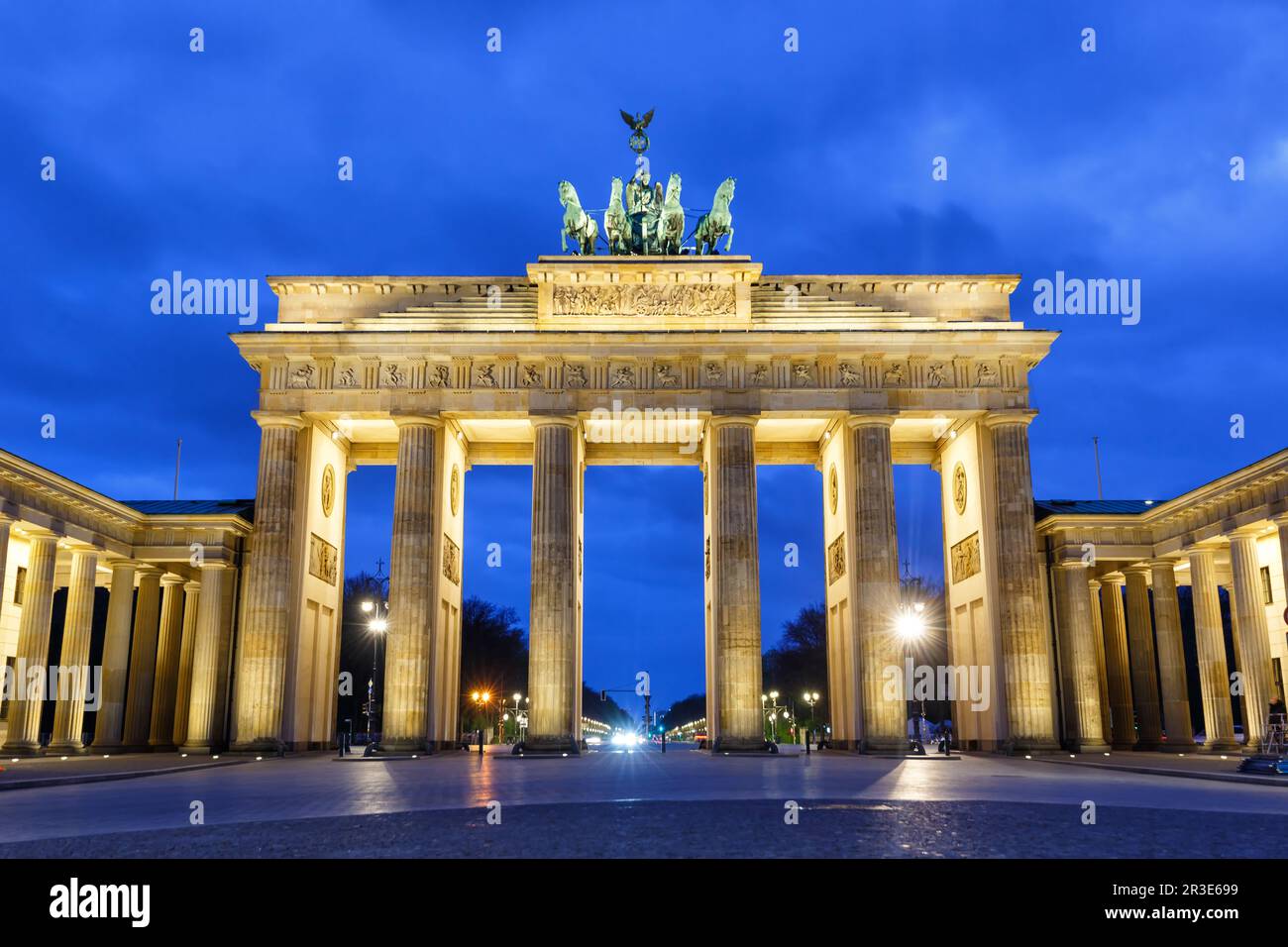 Berlin Brandenburg Gate in Germany by night Stock Photo - Alamy