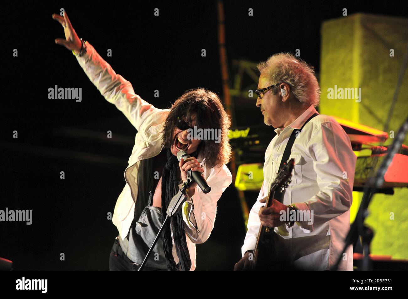 King crimson guitarist hi-res stock photography and images - Alamy