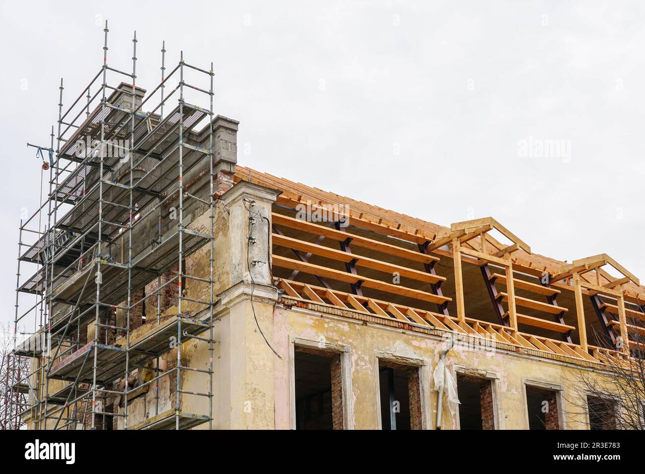 Reconstruction of the roof structures of a historical building using ...