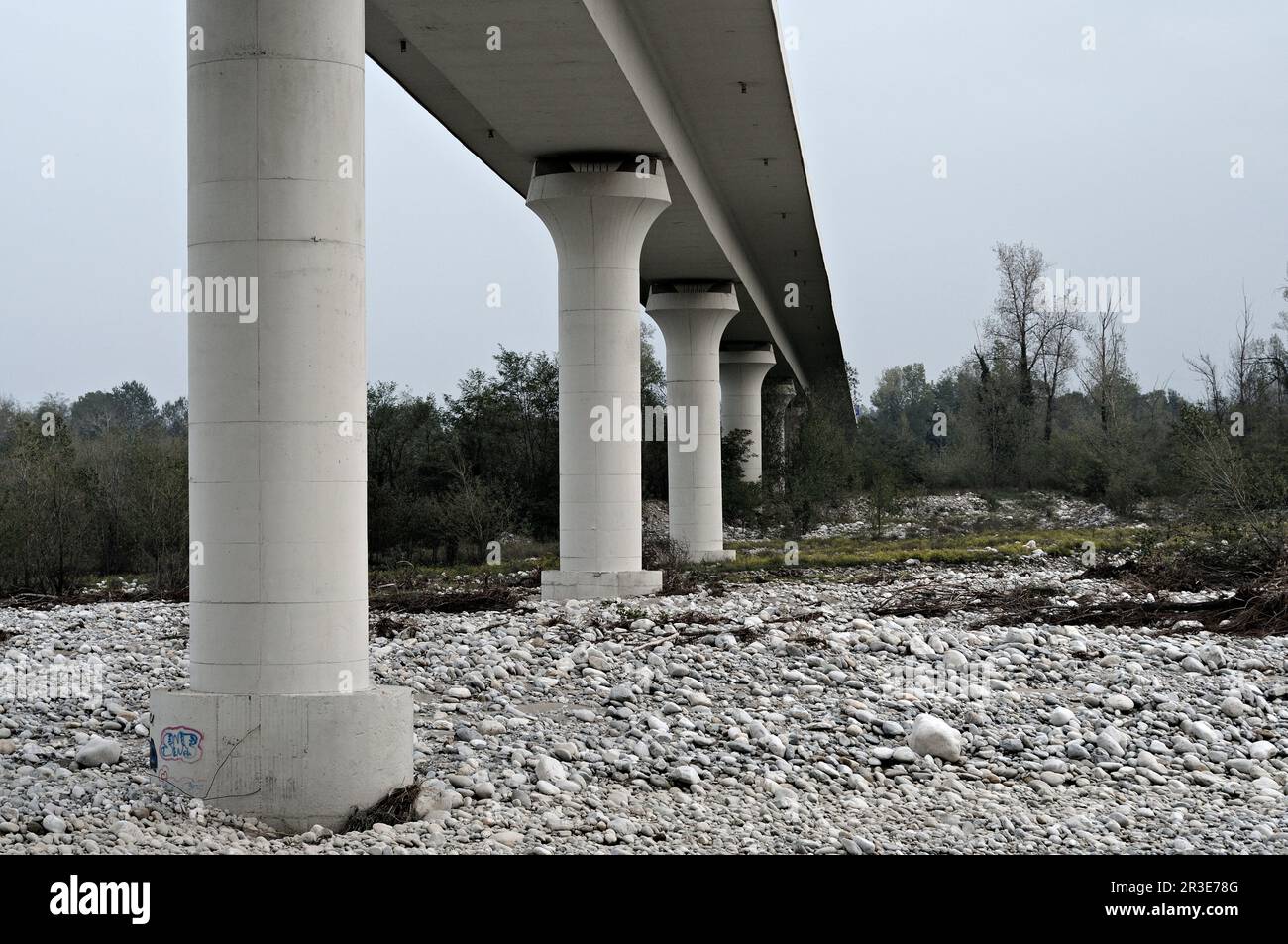 Viaduct expressway hi-res stock photography and images - Alamy
