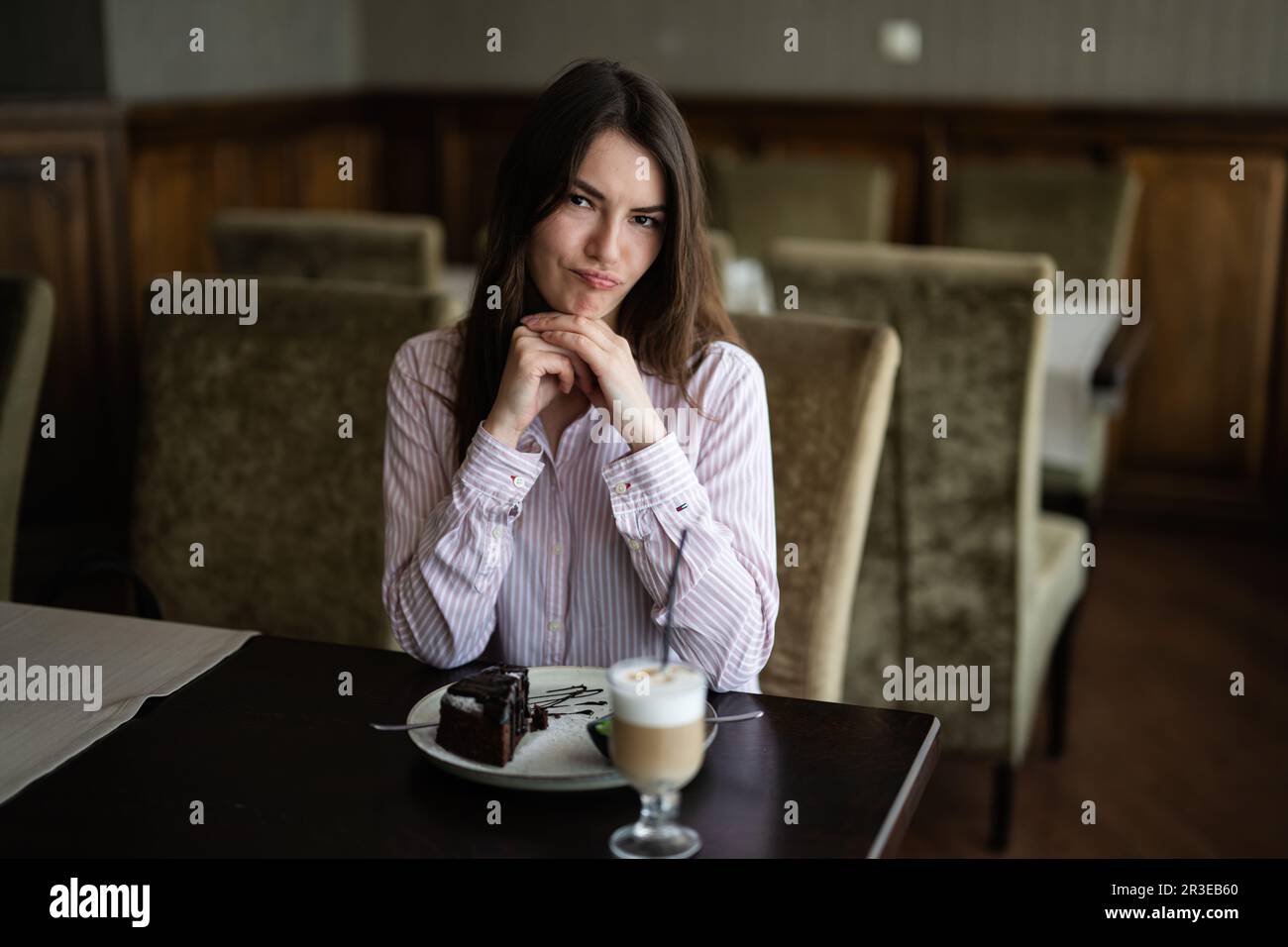 Girl scrunching nose hi-res stock photography and images - Alamy