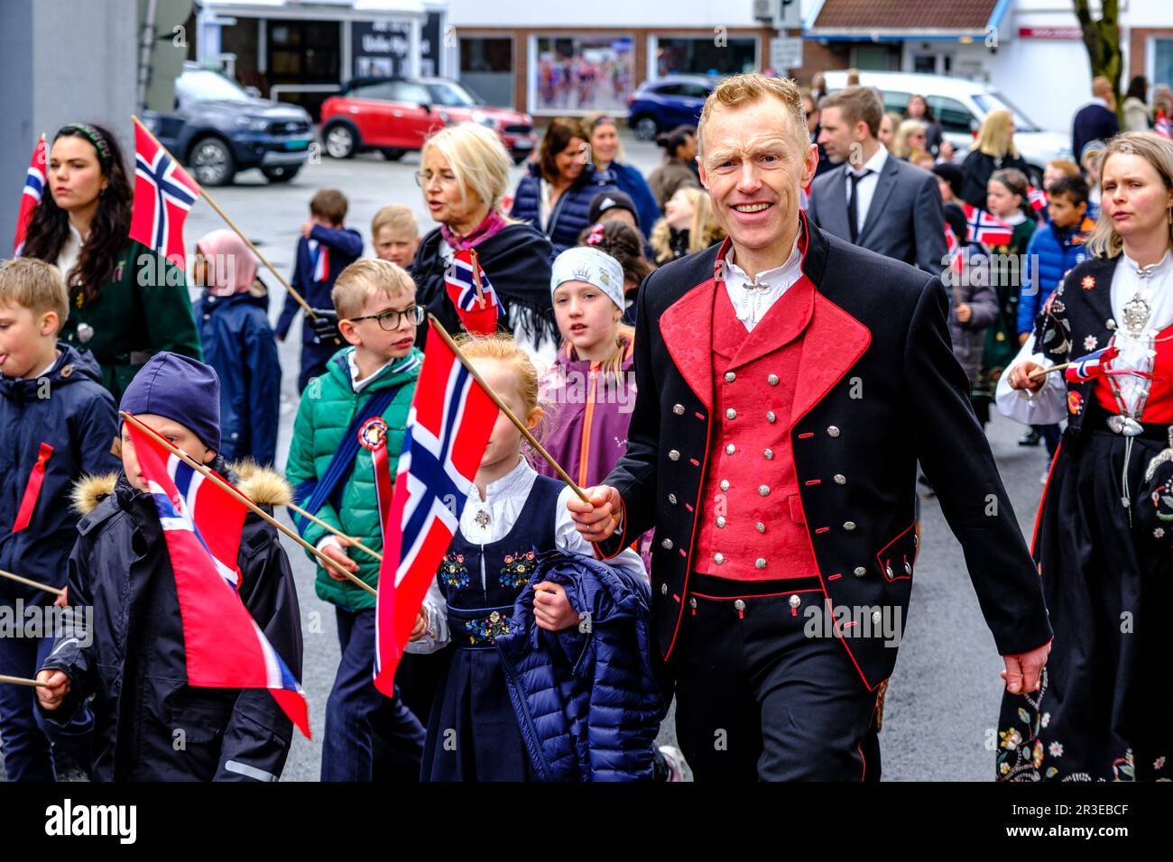 Traditional norwegian dress hi-res stock photography and images - Alamy