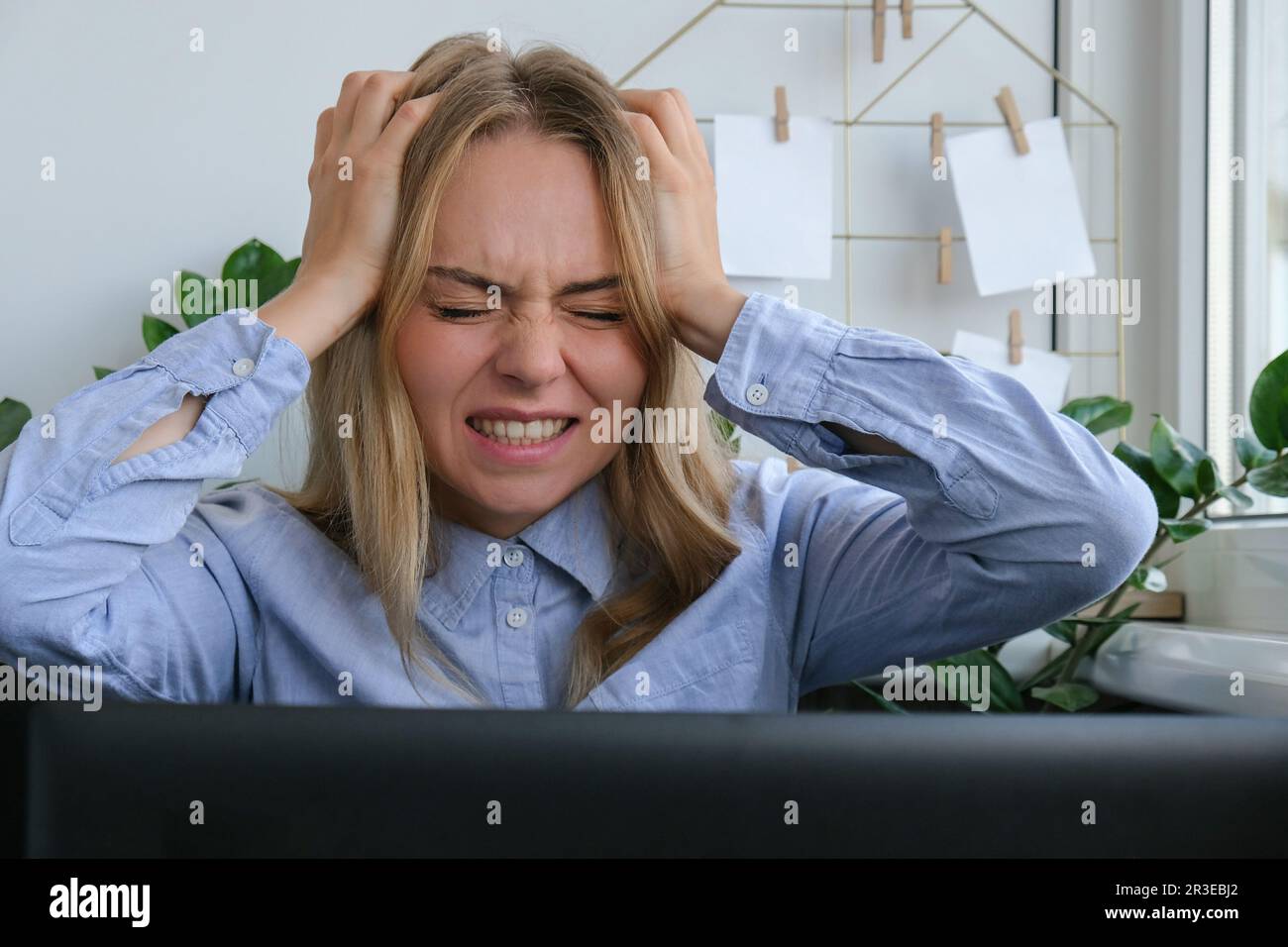 Sick employee at desk hi-res stock photography and images - Alamy