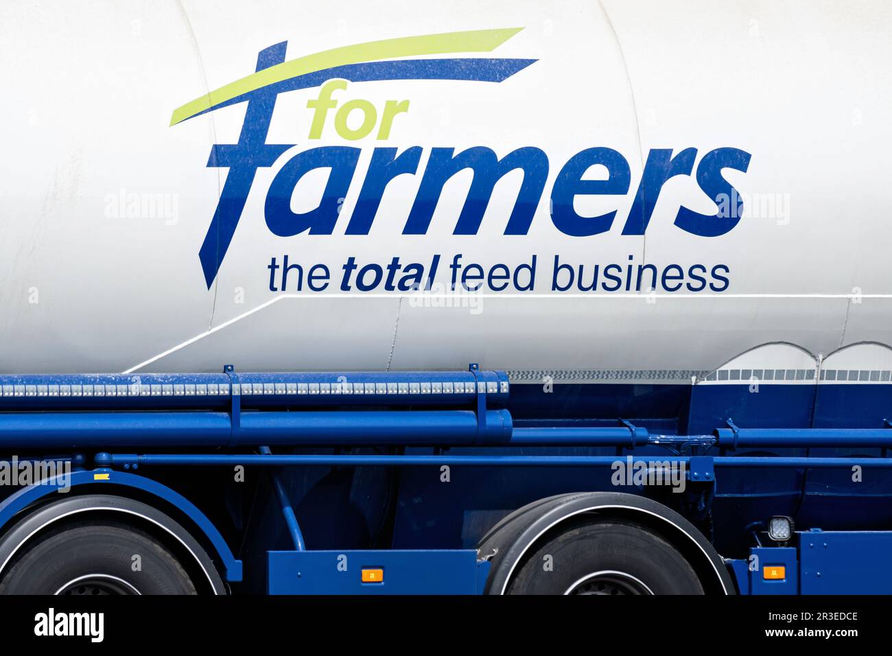 ForFarmers silo trailer truck Stock Photo - Alamy