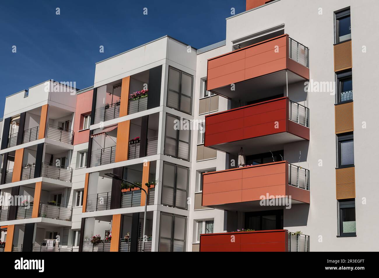 Social housing modern hi-res stock photography and images - Alamy