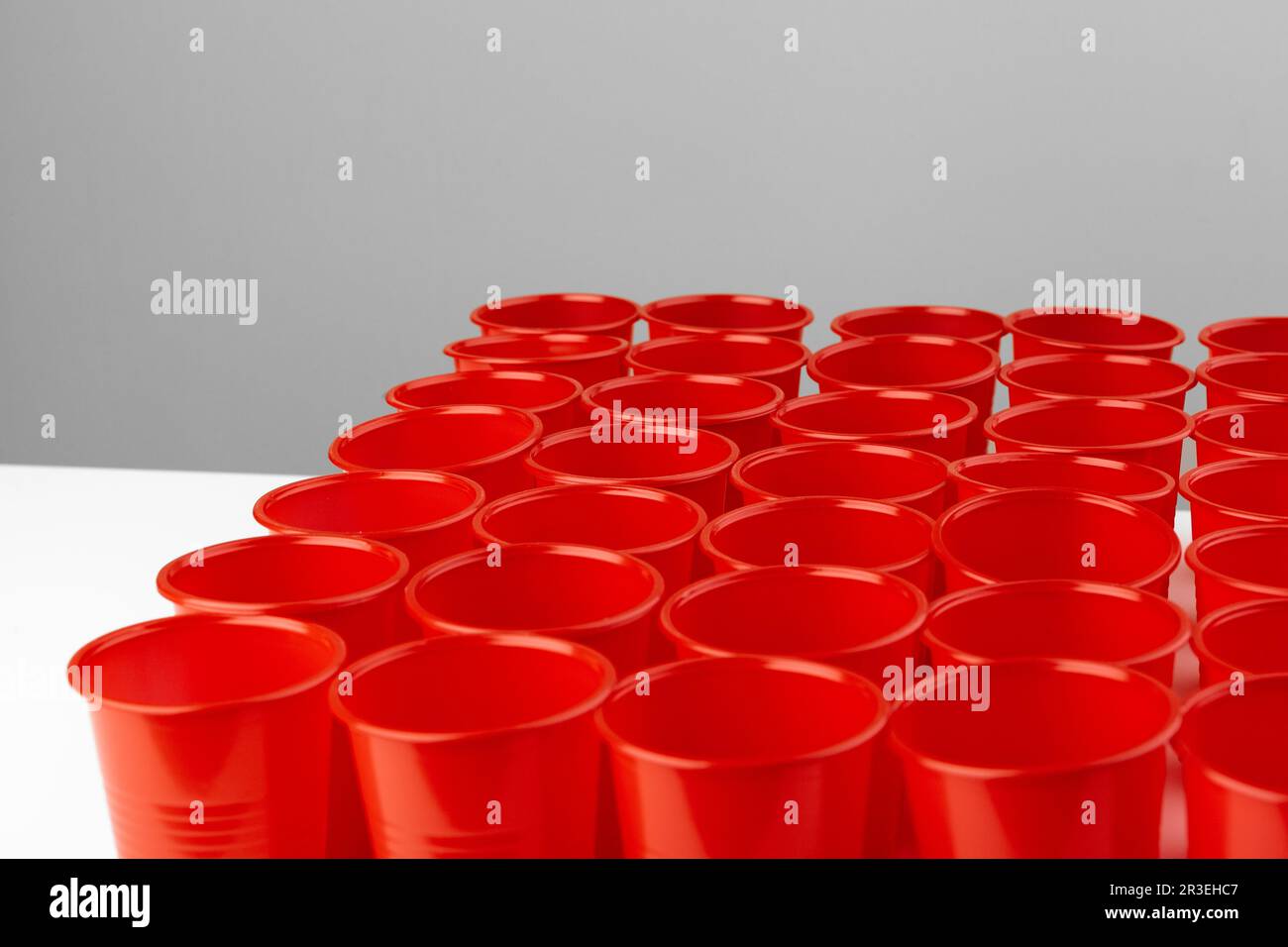 Red solo cups party hi-res stock photography and images - Alamy