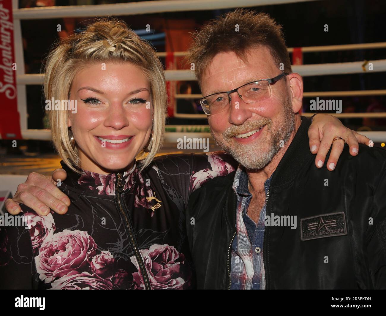 Boxer Nina Meinke with father and trainer Christian Meinke at the SES ...