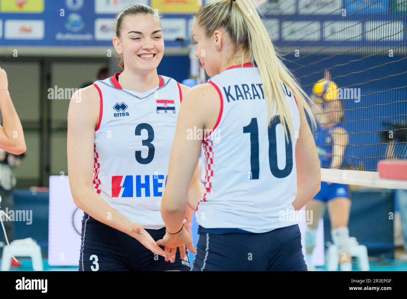 Usa russia volleyball score store