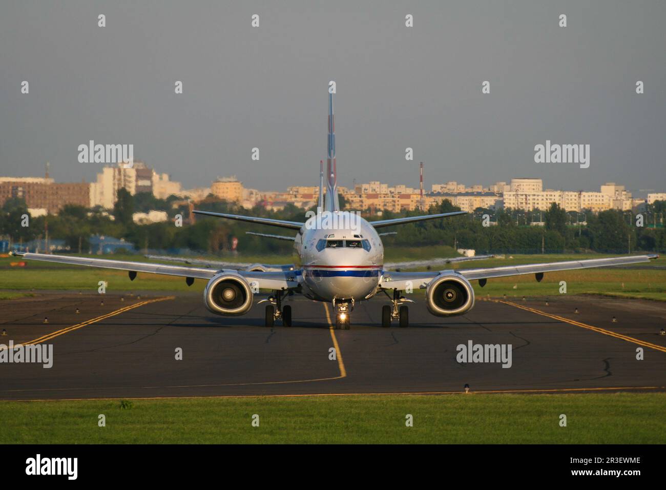 Warsaw airport plane lane hi-res stock photography and images - Alamy