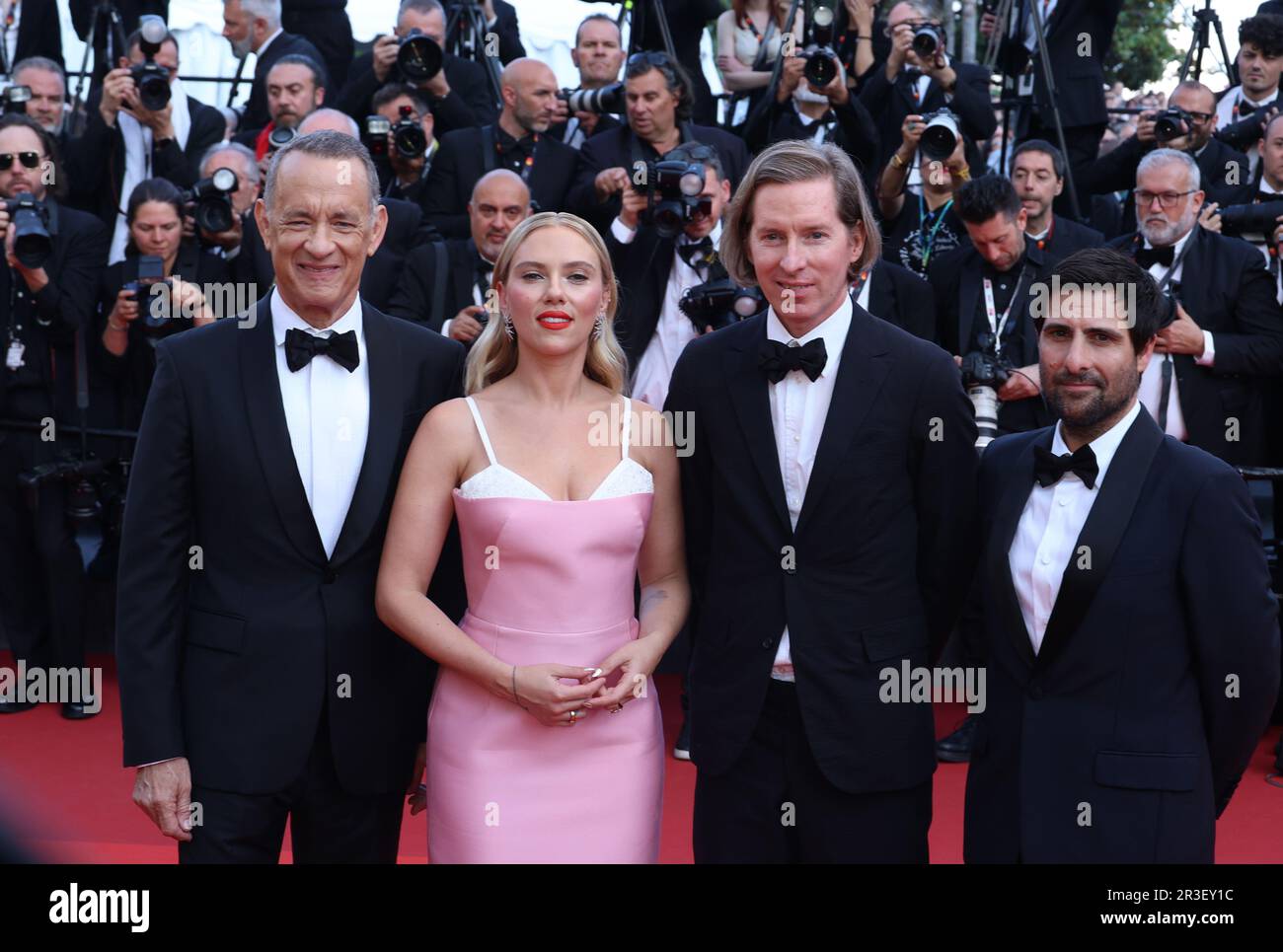 Cannes, France. 23rd May, 2023. Tom Hanks, Scarlett Johansson, Wes Anderson, Jason Schwartzman ...