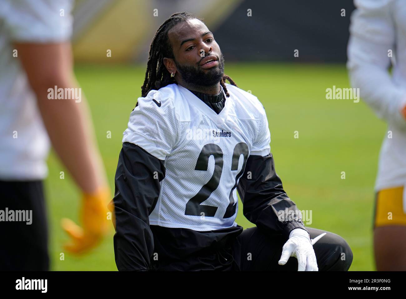 Pittsburgh Steelers running back Najee Harris (22) takes a break during ...