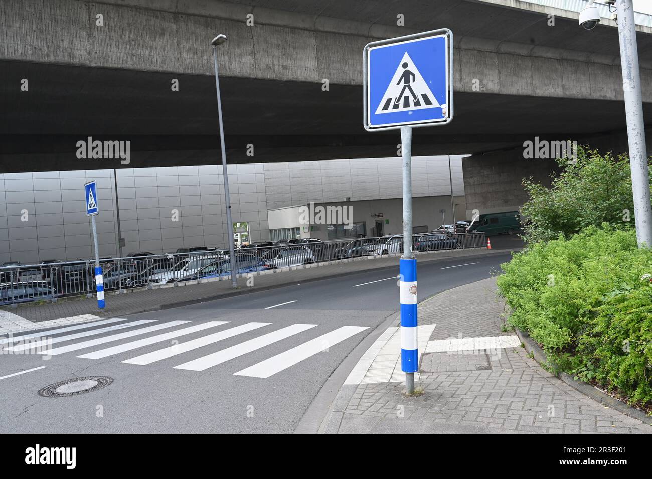 Cologne, Germany. 23rd May, 2023. Traffic sign at crosswalk, crosswalk ...
