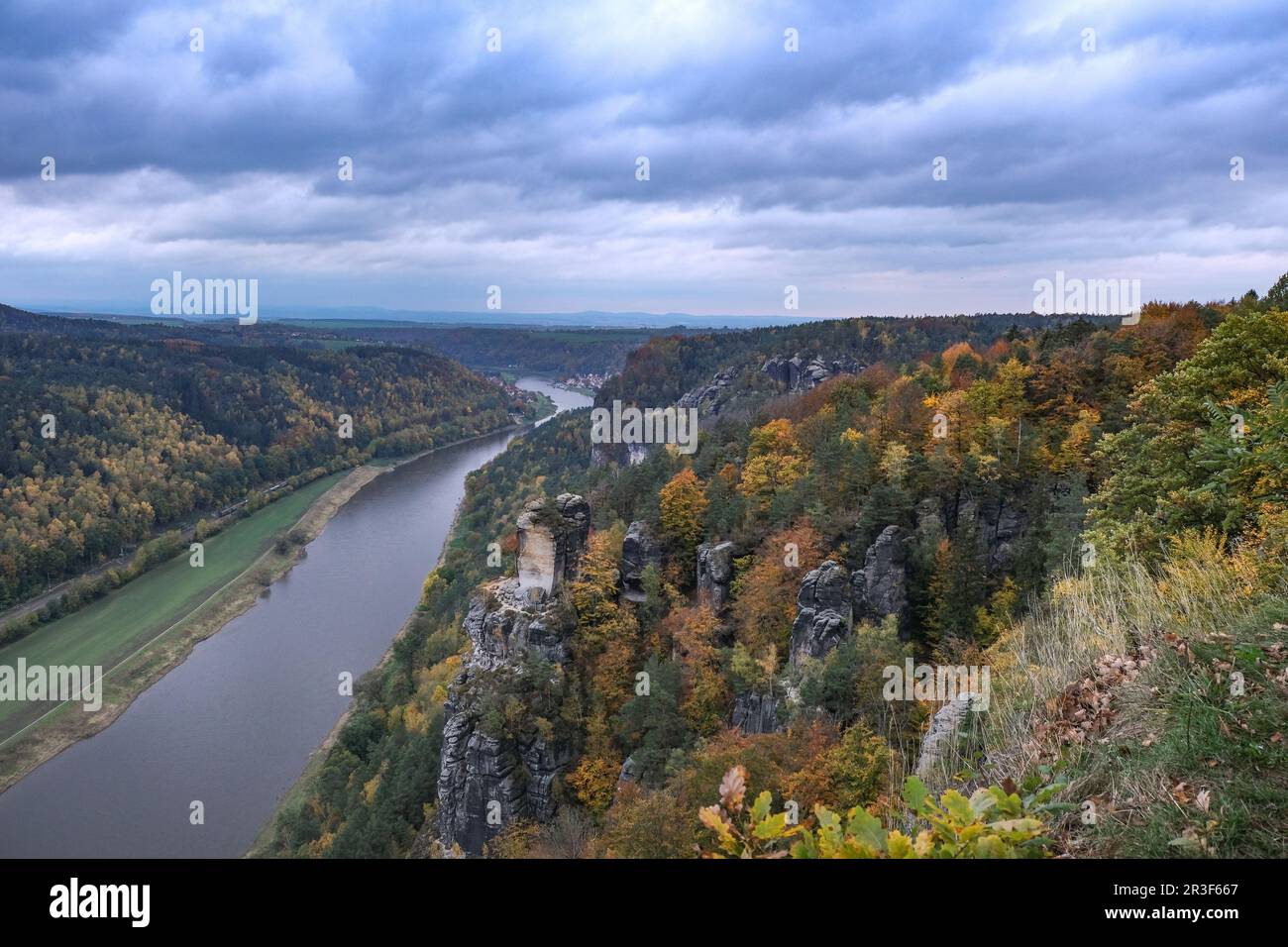 Elbe scenery hi-res stock photography and images - Alamy