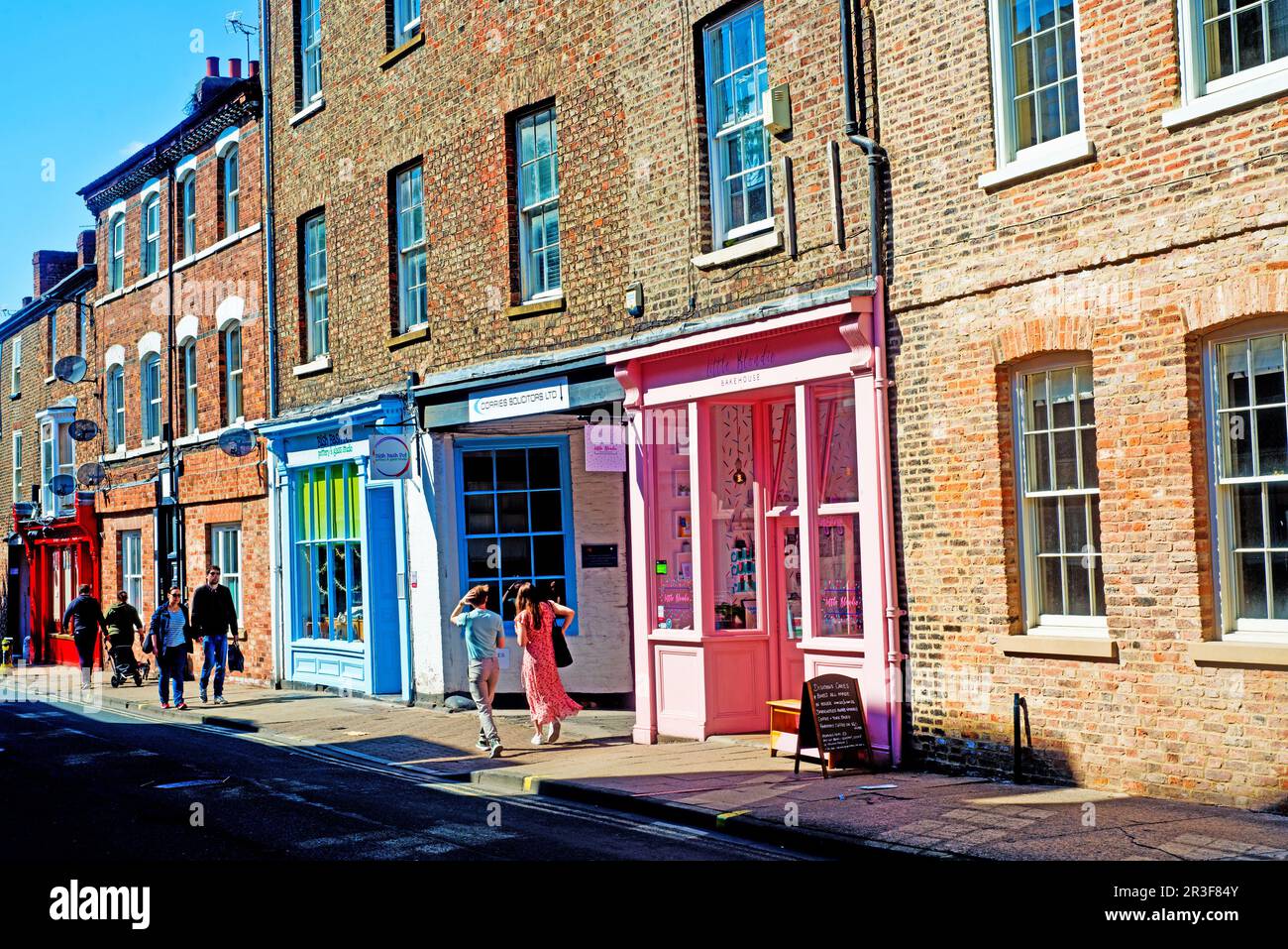 Cafes and architecture, Walmgate, York, Yorkshire, England Stock Photo ...