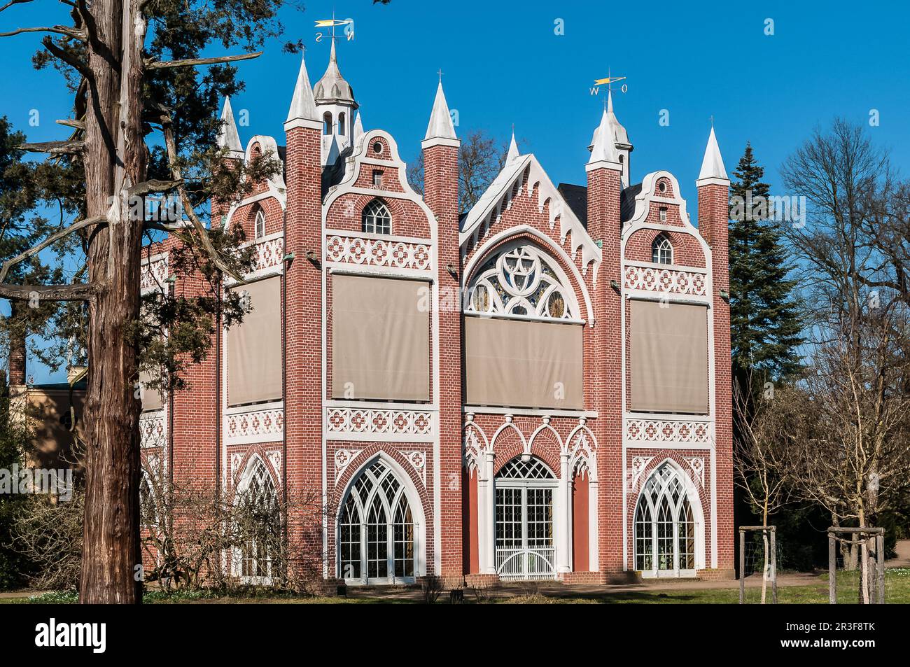 Gothic house in WÃ¶rlitz park Stock Photo - Alamy