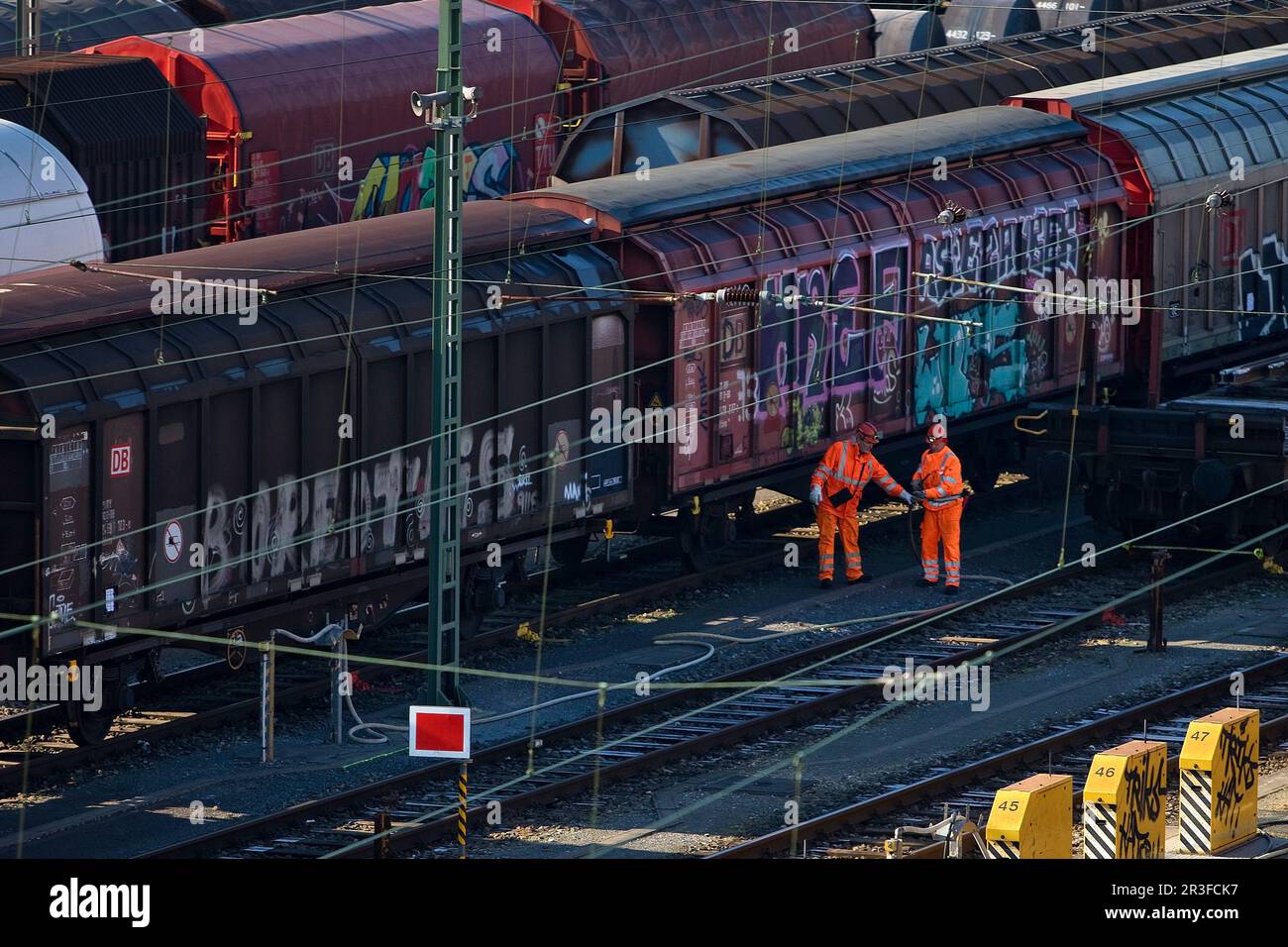 Train formation facility, marshalling yard, freight trains, Hagen, Ruhr ...
