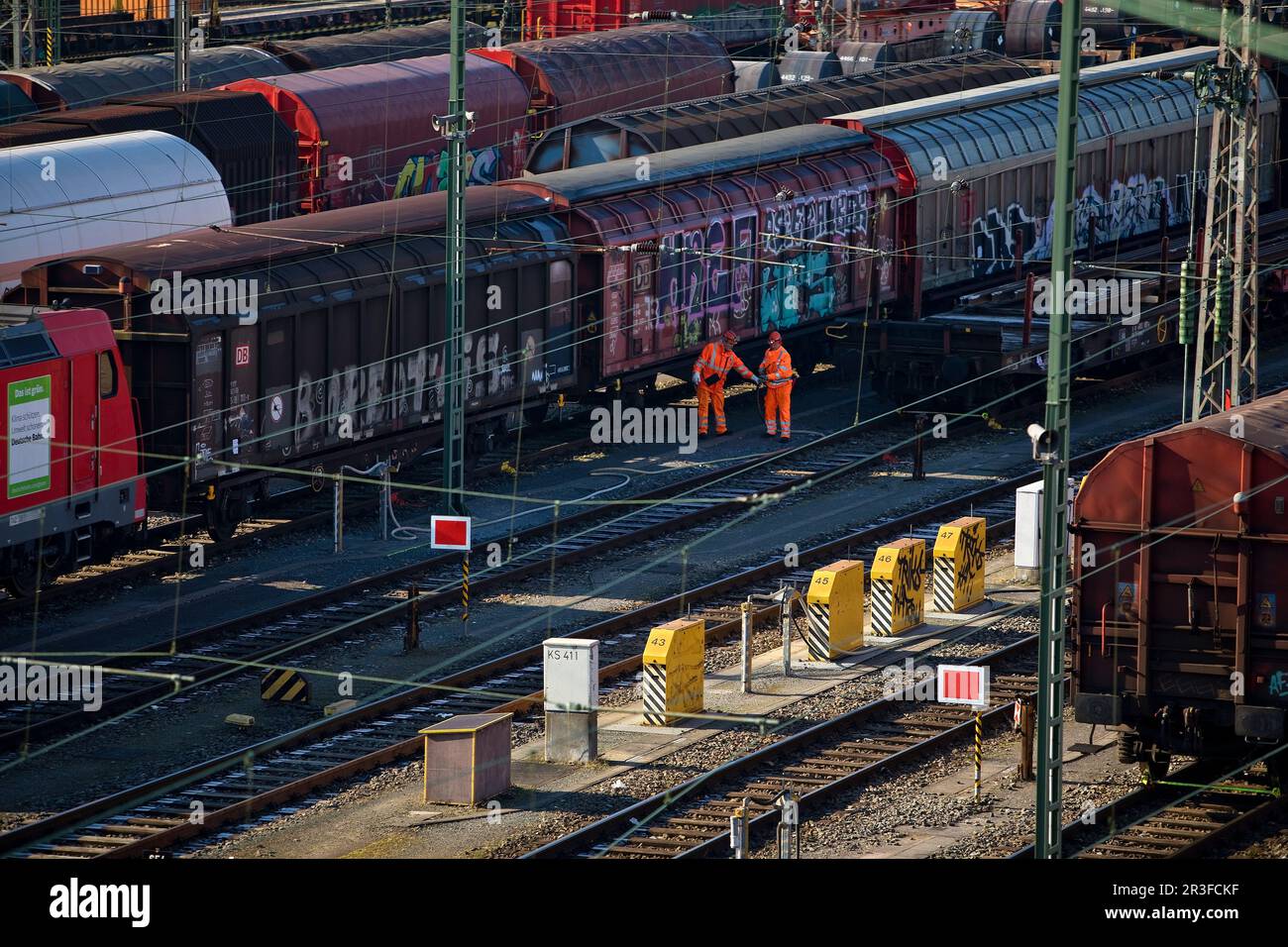 Train formation facility, marshalling yard, freight trains, Hagen, Ruhr ...