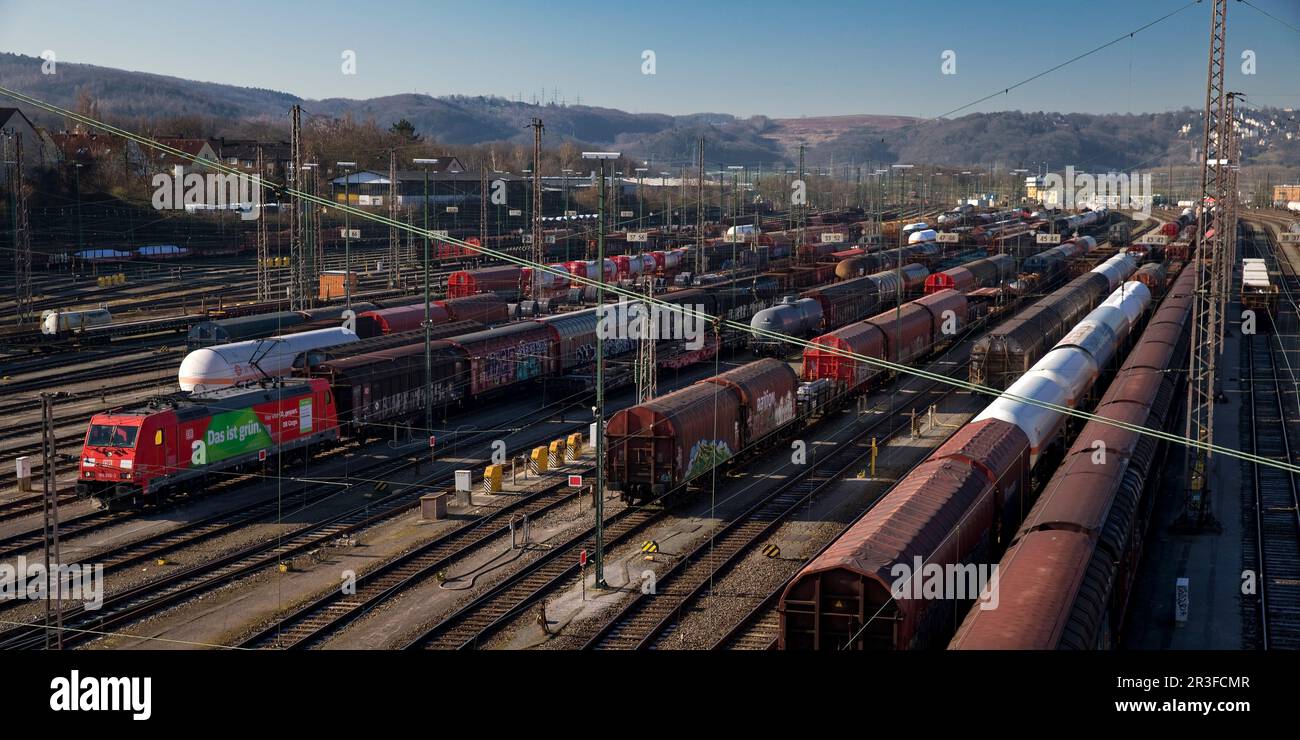 Train formation facility, marshalling yard, freight trains, Hagen, Ruhr ...