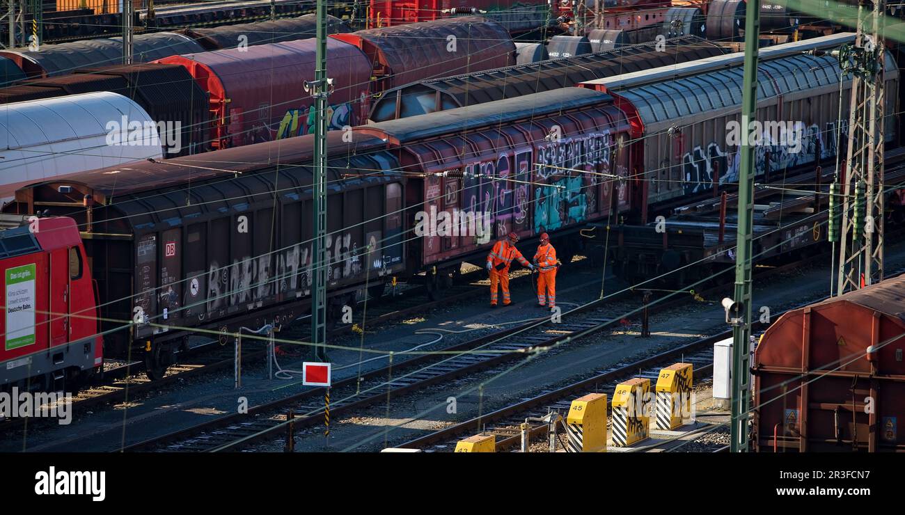 Train formation facility, marshalling yard, freight trains, Hagen, Ruhr ...