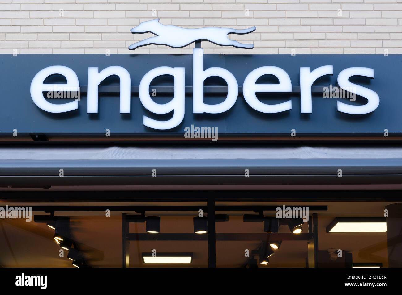 Fashion plate no hi-res stock photography and images - Alamy