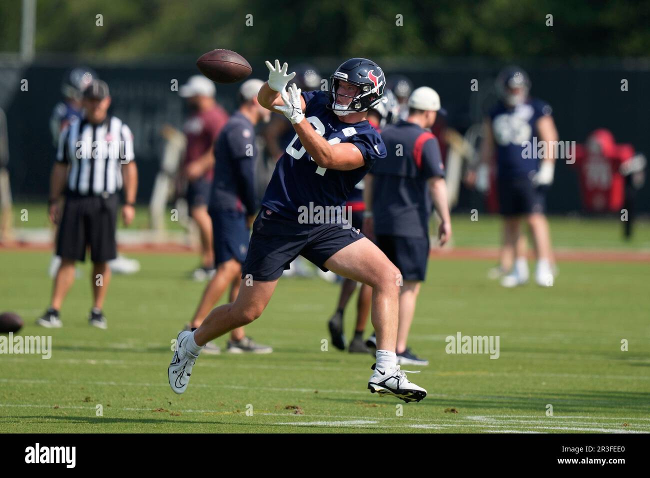 Houston Texans' Teagan Quitoriano catches a pass during an organized ...