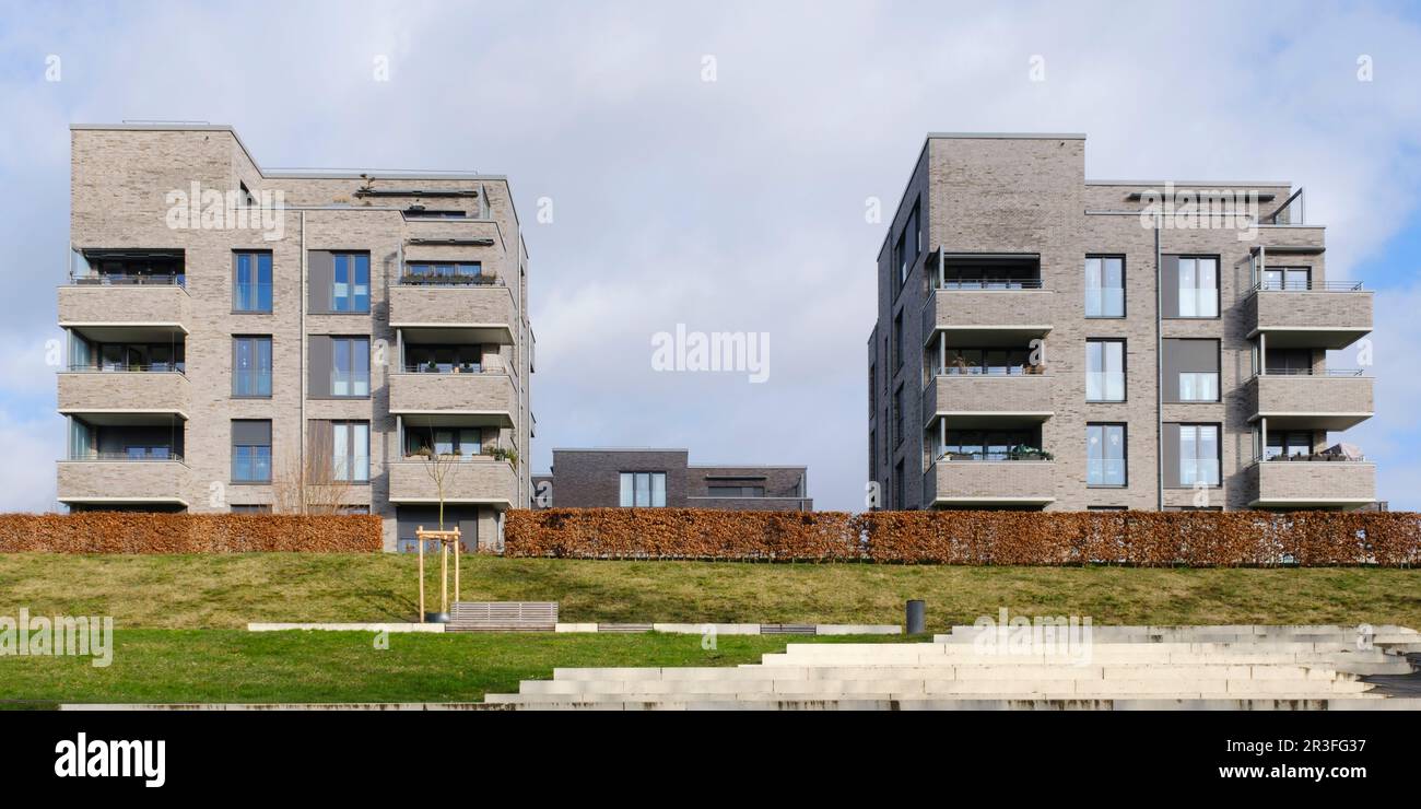 Multi family modern architecture hi-res stock photography and images ...