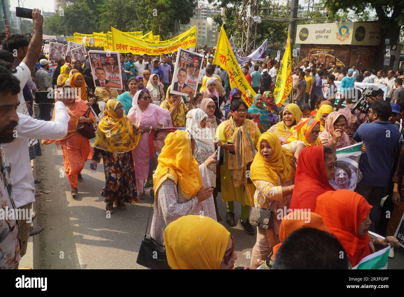 Dhaka, Bangladesh. 23rd May, 2023. Activists of the Bangladesh ...