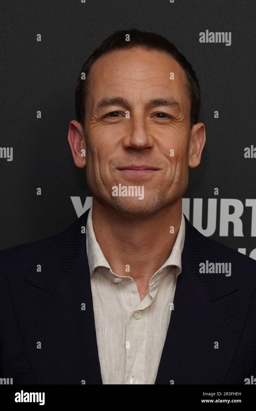 Tobias Menzies Teeth