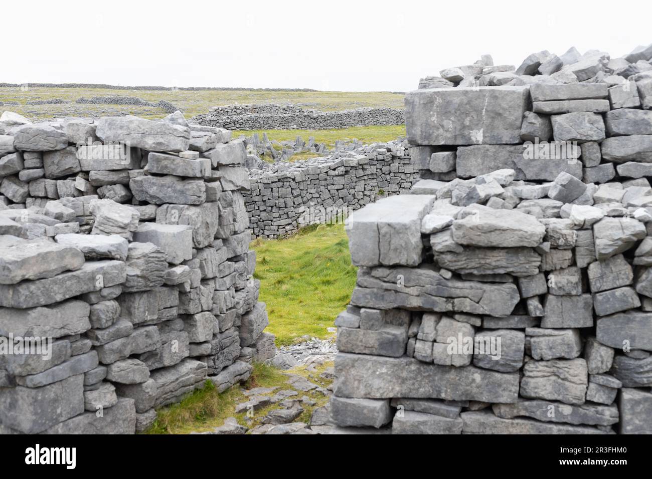 Dun aengus hill fort hi-res stock photography and images - Alamy
