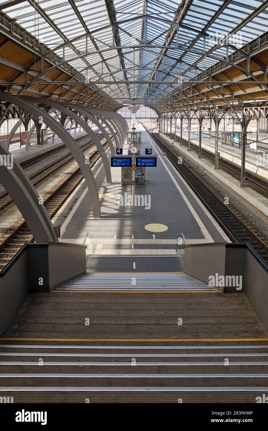 Main train station, interior shot of the four-aisled platform hall ...