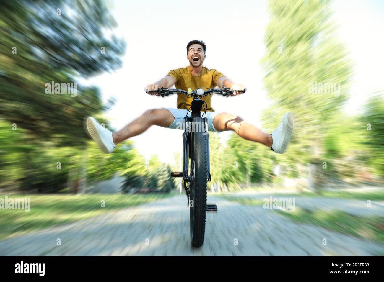 Cycle motion low angle hi-res stock photography and images - Alamy