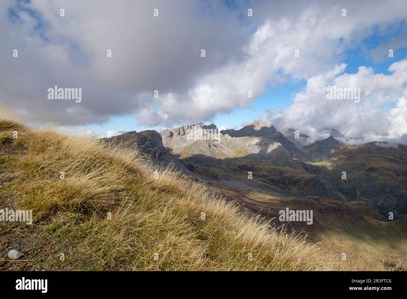 Petraficha and Quimboa Alto, Valley of Hecho, western valleys, Pyrenean ...