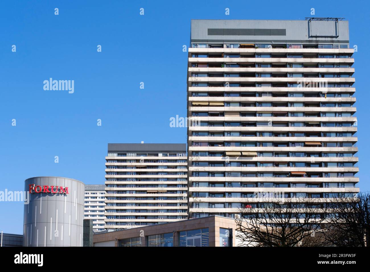 High-rise building and shopping center Forum Stock Photo - Alamy