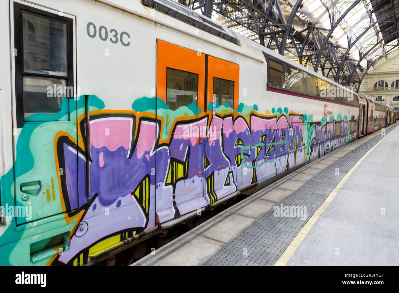 Graffiti francia hi-res stock photography and images - Alamy