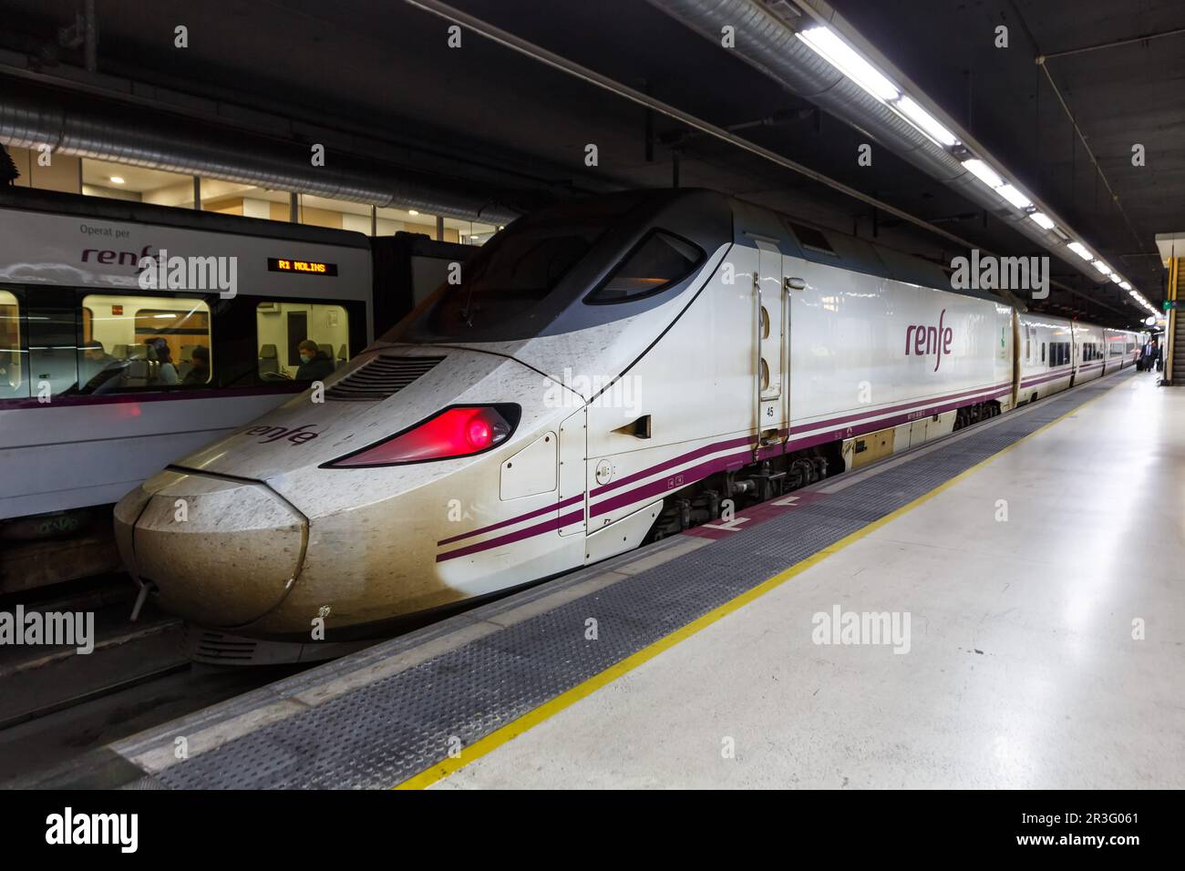 Renfe ave spain hi-res stock photography and images - Alamy