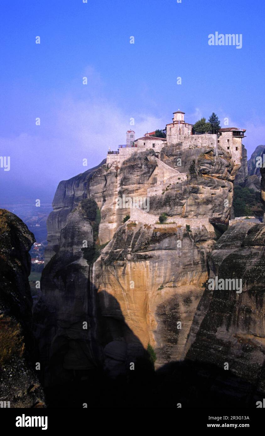 Monasterio ortodoxo de Megalos Meteoros(sXIV). Castracio.Meteora ...