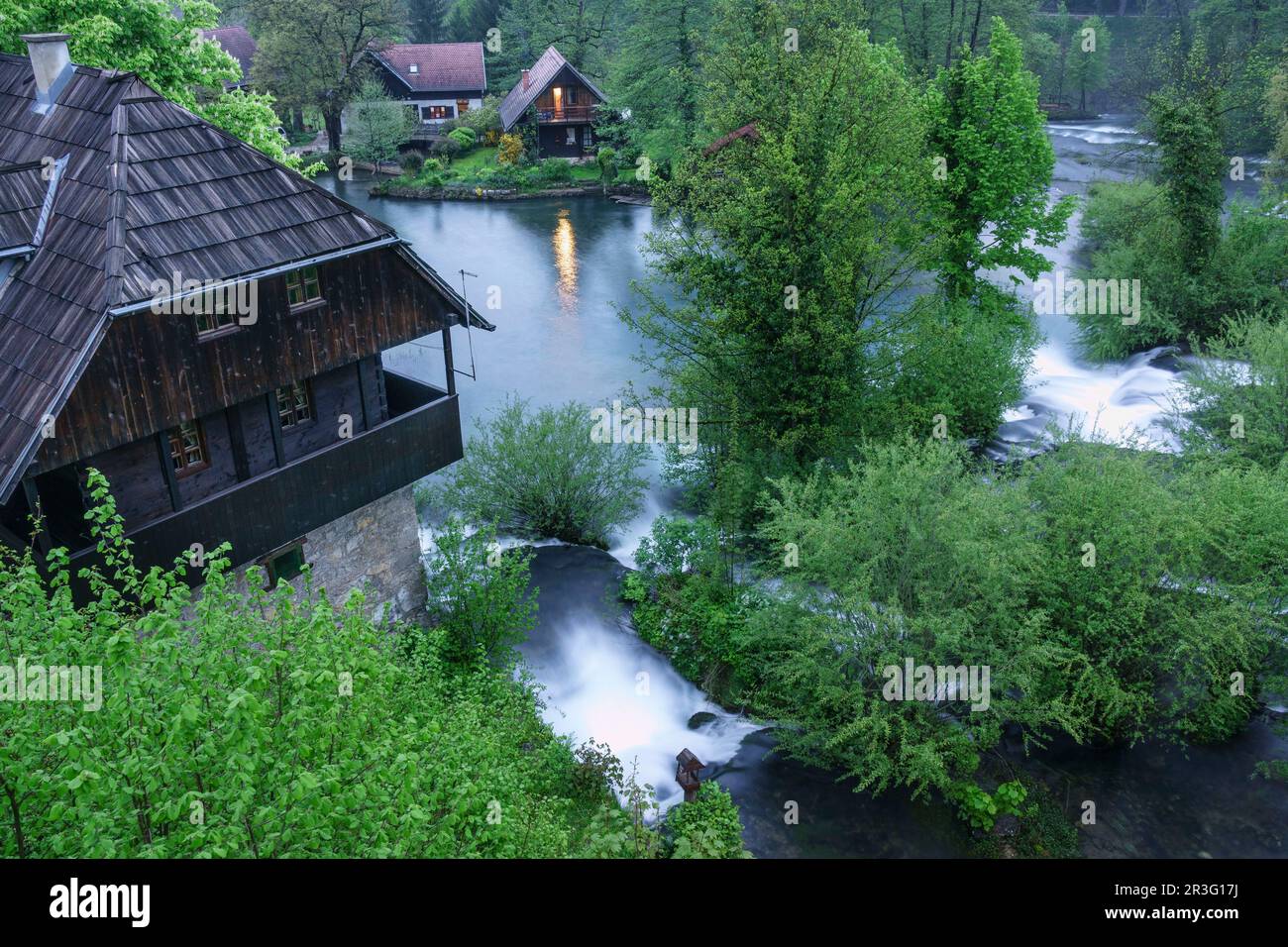 Cascadas de Slunj , Rastoke, condado de Karlovac, cerca del Parque ...