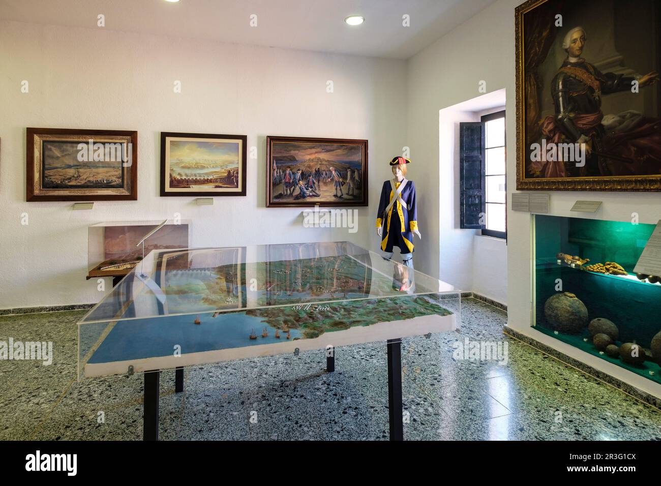 Museo Militar de Menorca, antiguo cuartel de Cala Corb, plaza central ...